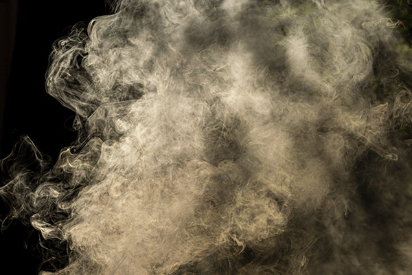 “Cortinas de humo”, secretos a voces para tapar escándalos políticos