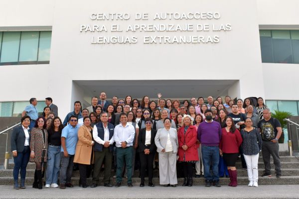 Devela rectora Cedillo placa por aniversario de la Formación General ...